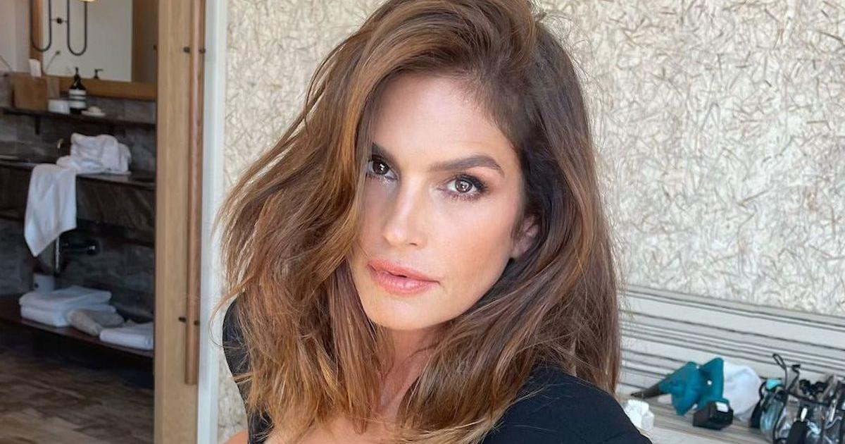 Cindy Crawford, espectacular posando como modelo a los 56 años