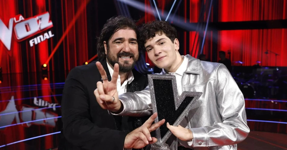 Antonio Orozco celebra la gran victoria de Javier Crespo en 'La Voz'