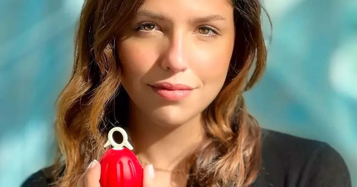 Julieta Rueff inventa una "granada pacífica" para defenderse de acosadores