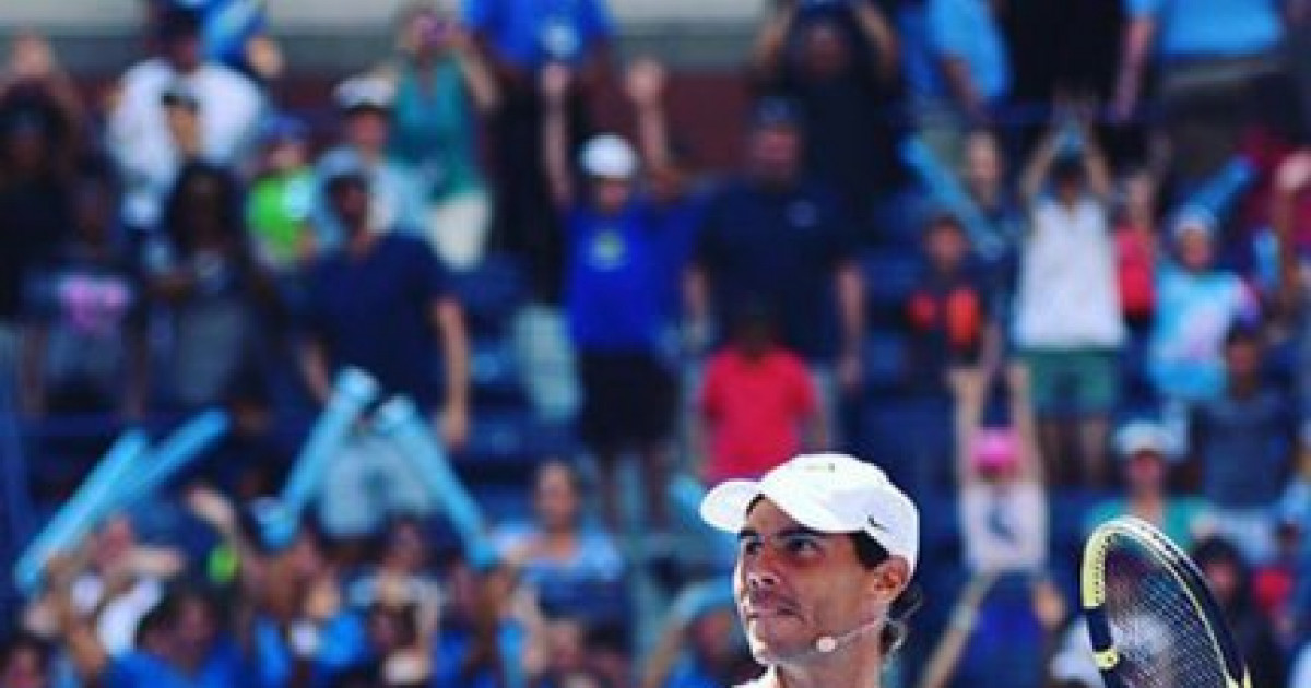 Rafa Nadal rescata y consuela a un niño atrapado entre el público