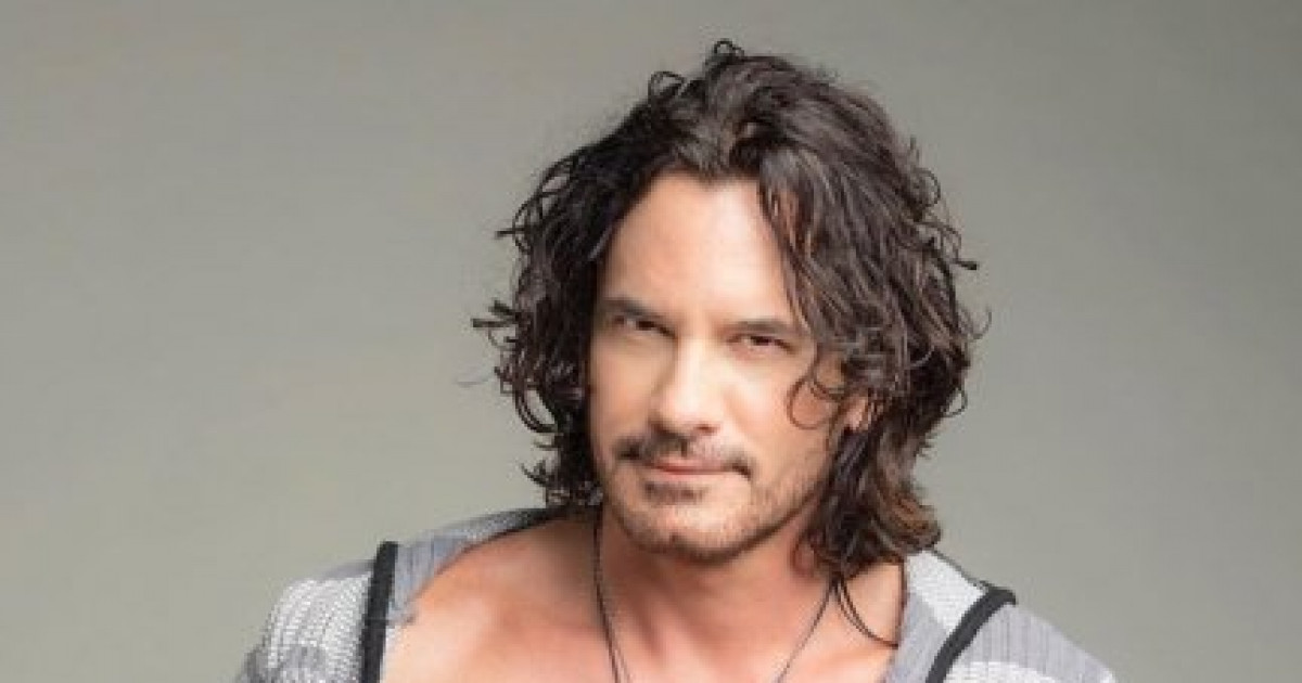 Mario Cimarro cumple 49 años con ganas de volver a las telenovelas