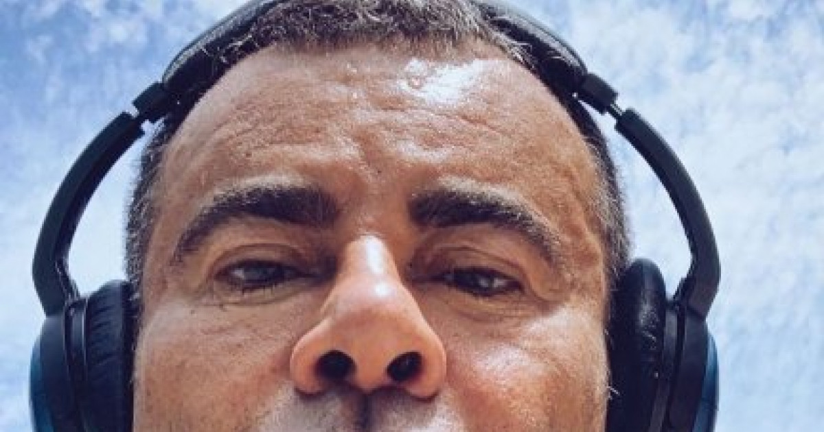 Jorge Javier Vázquez reta a Jon Kortajarena con este selfie