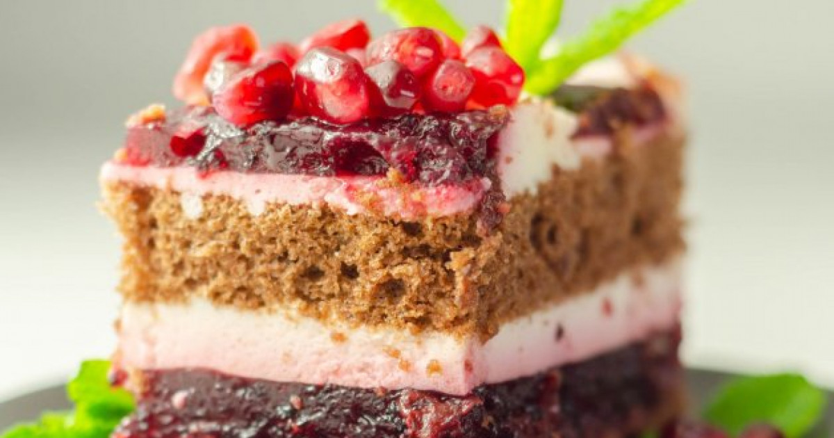 Las mejores recetas de postres con granada, la fruta de la temporada