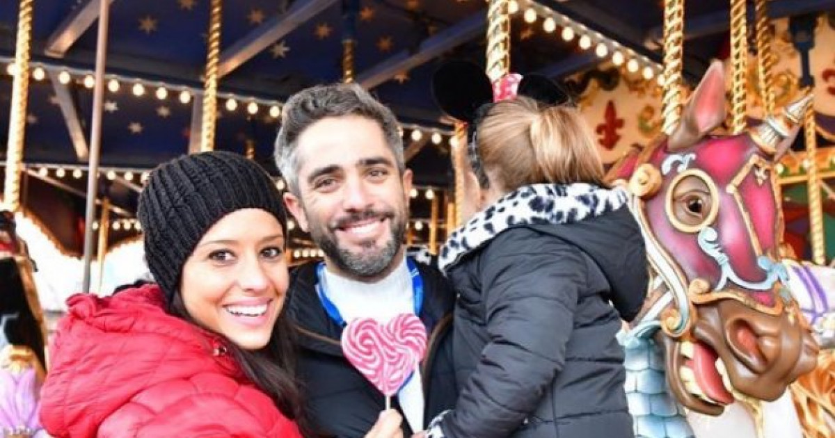 Roberto Leal y Sara Rubio: su escapada a Disney en familia