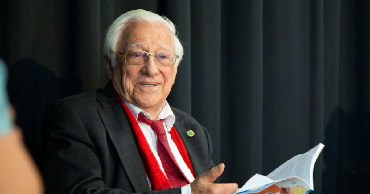 El Padre Ángel cumple 85 años: repasamos su interesante vida dedicada a ...