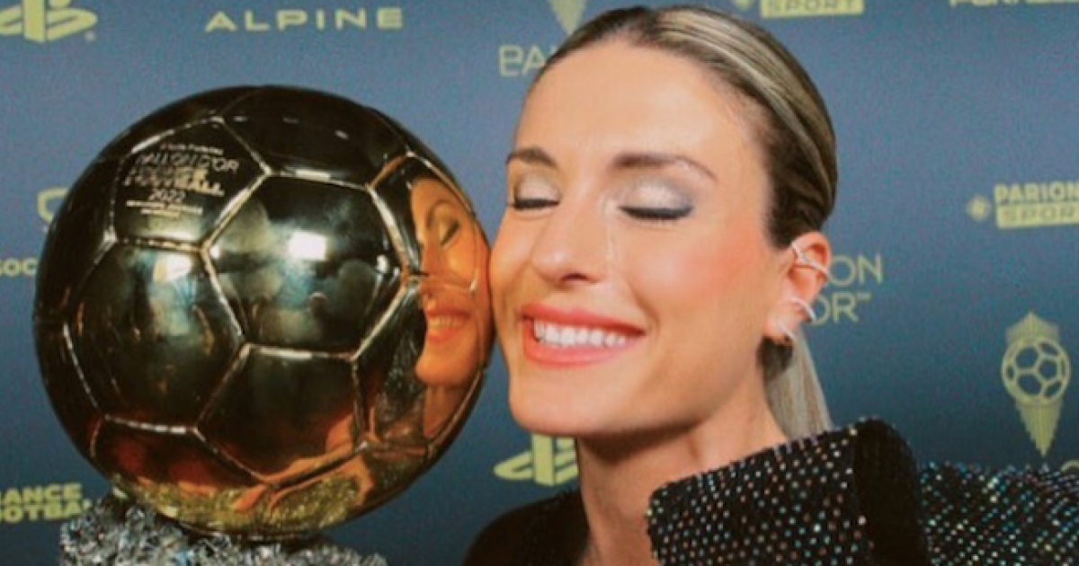 Alexia Putellas hace historia al conseguir su segundo balón de oro