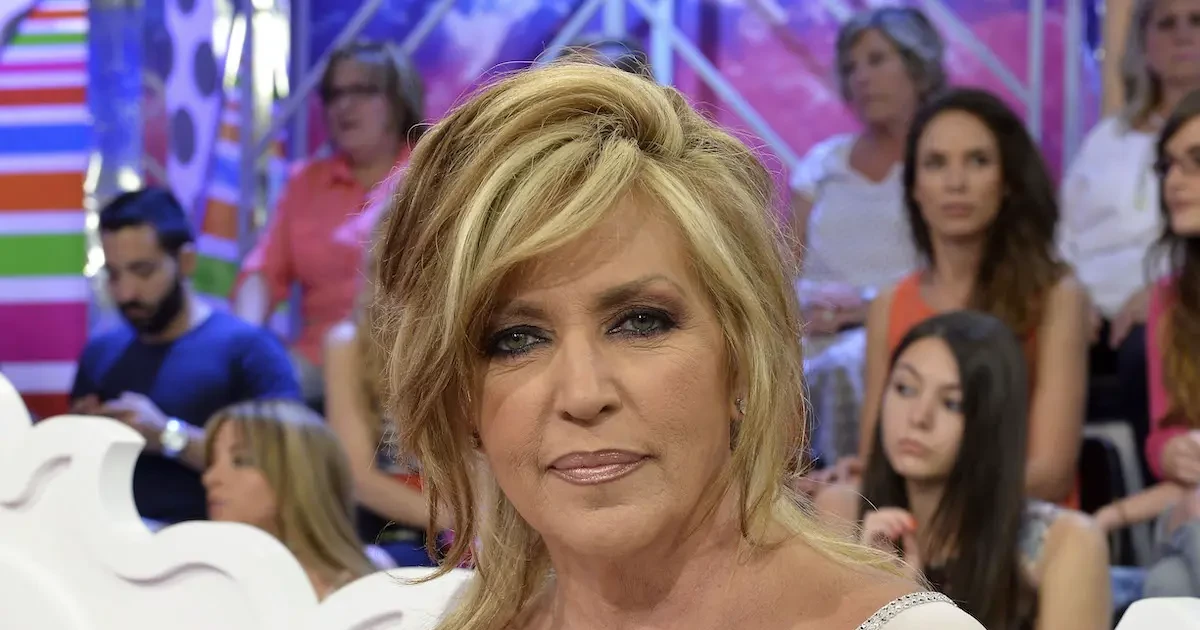 Lydia Lozano, muy preocupada por la salud de su madre, de 93 años