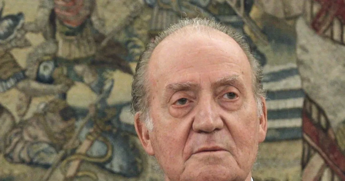 Preocupación por la salud de Juan Carlos I, que reaparece en silla de ...