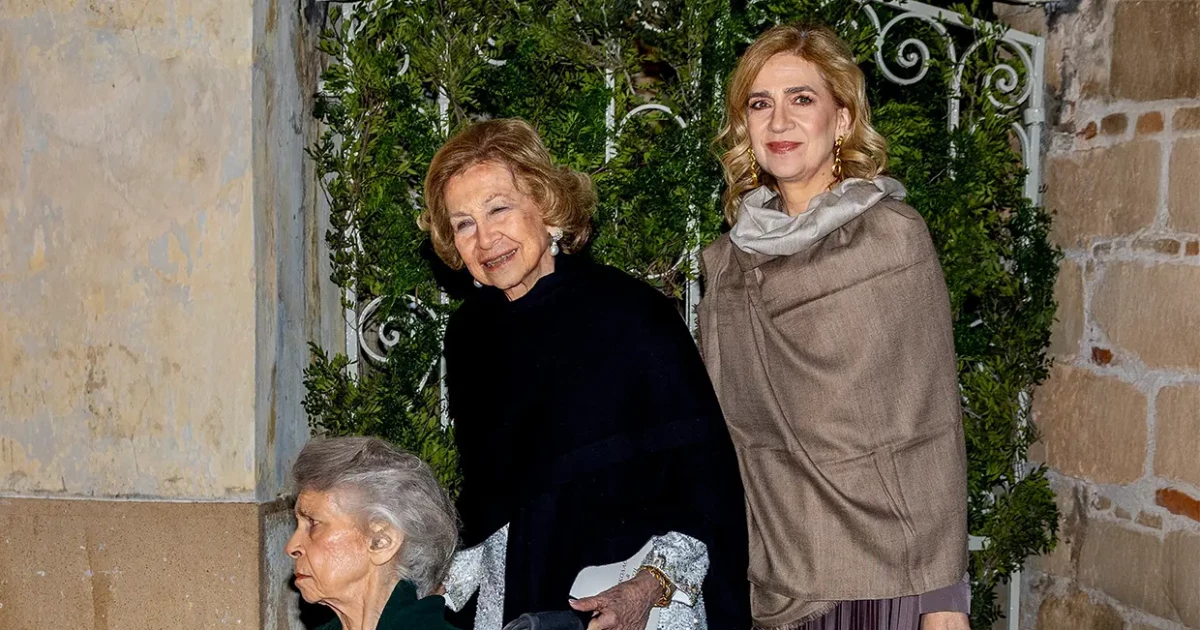 Doña Sofía, Irene y Cristina, felices en la boda de Nicolás de Grecia