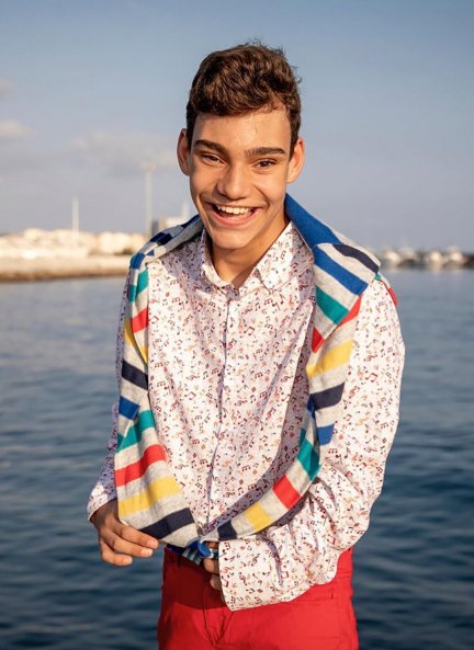 Adrián Martín cumple 15 años y lo celebra con Pronto