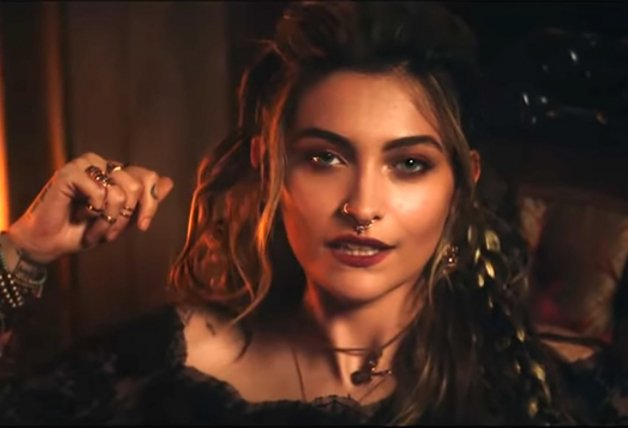 Paris Jackson, estrena su primera canción, Let Down