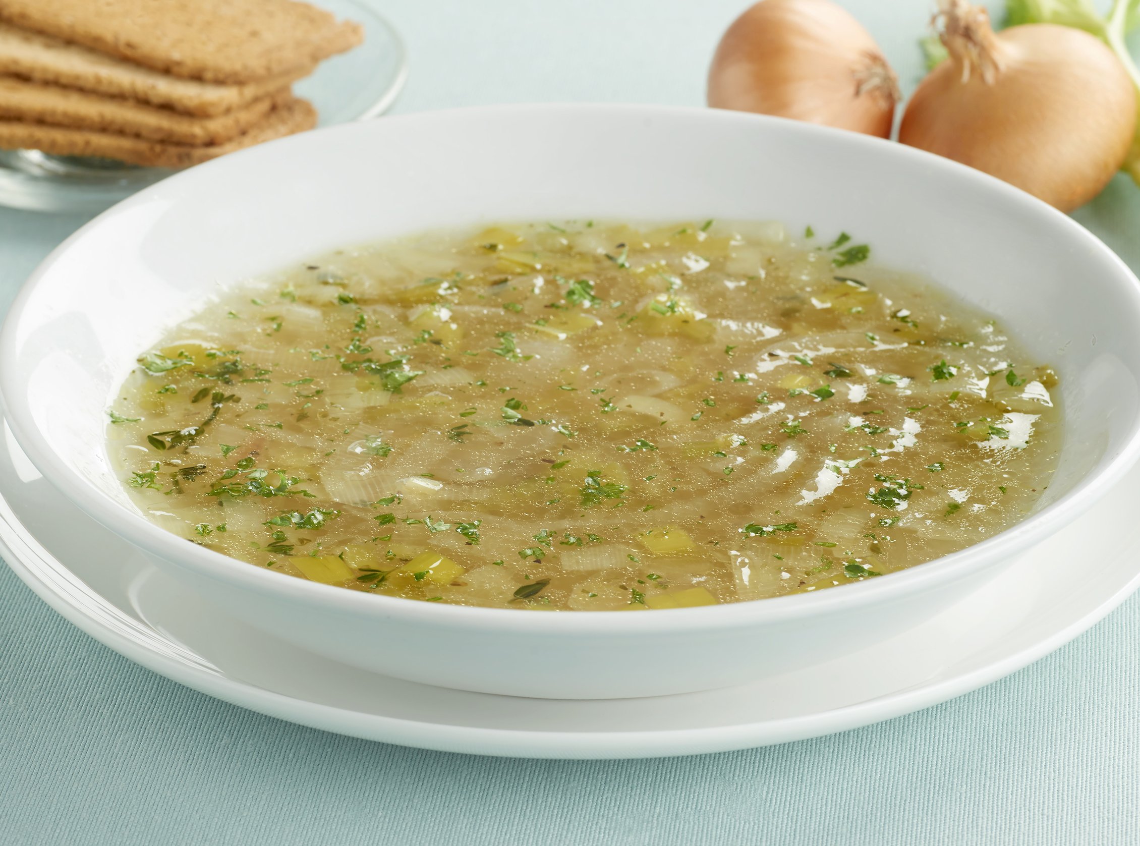 Sopa de apio y cebolla