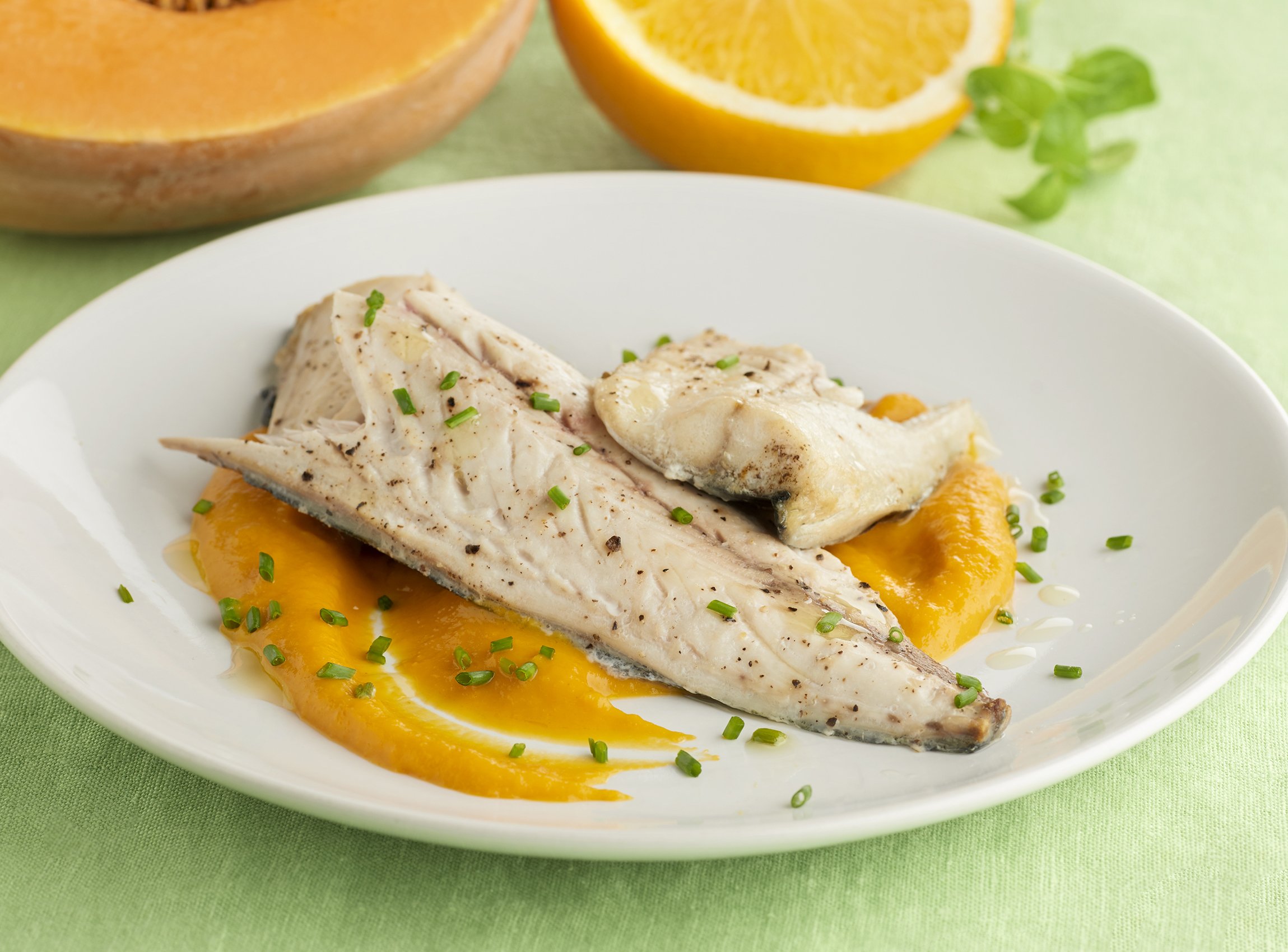 Jurel asado con calabaza y naranja