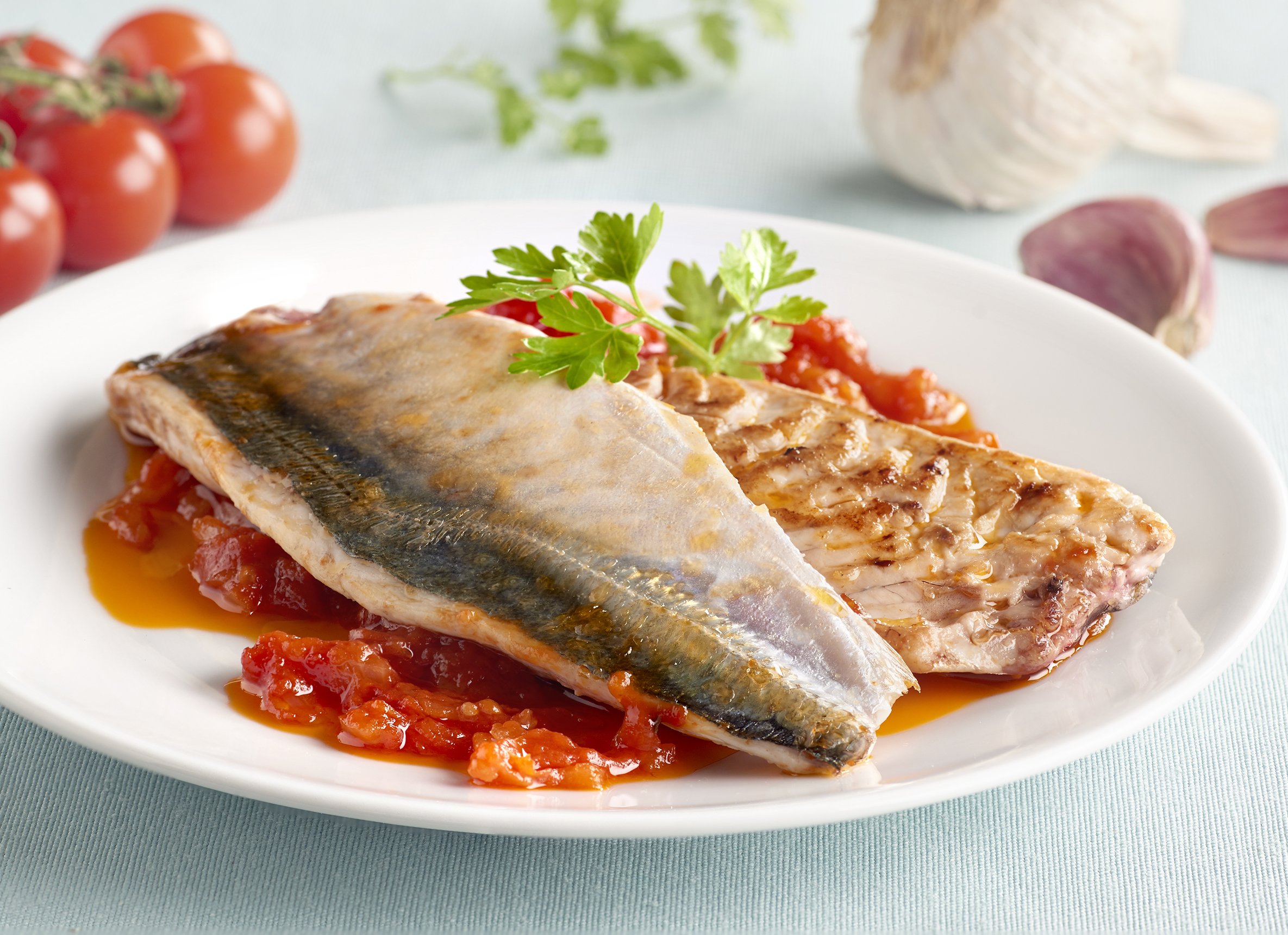 Jureles en salsa de tomate