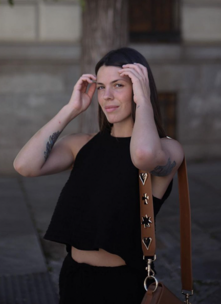 Laura Matamoros presenta al nuevo miembro de la familia