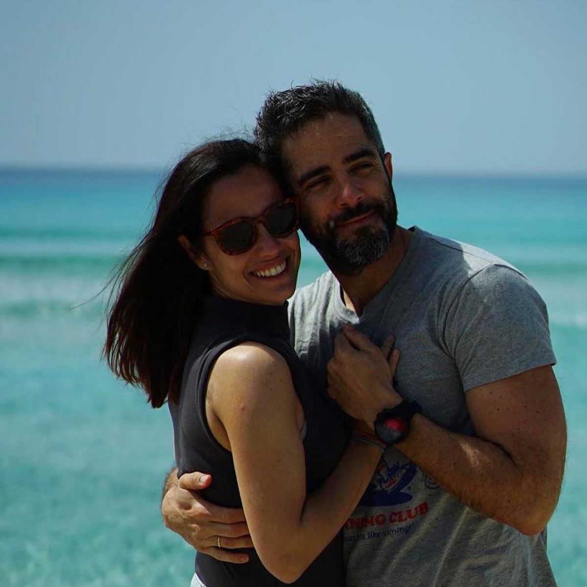 Roberto Leal y Sara Rubio: su increíble experiencia nadando entre tiburones