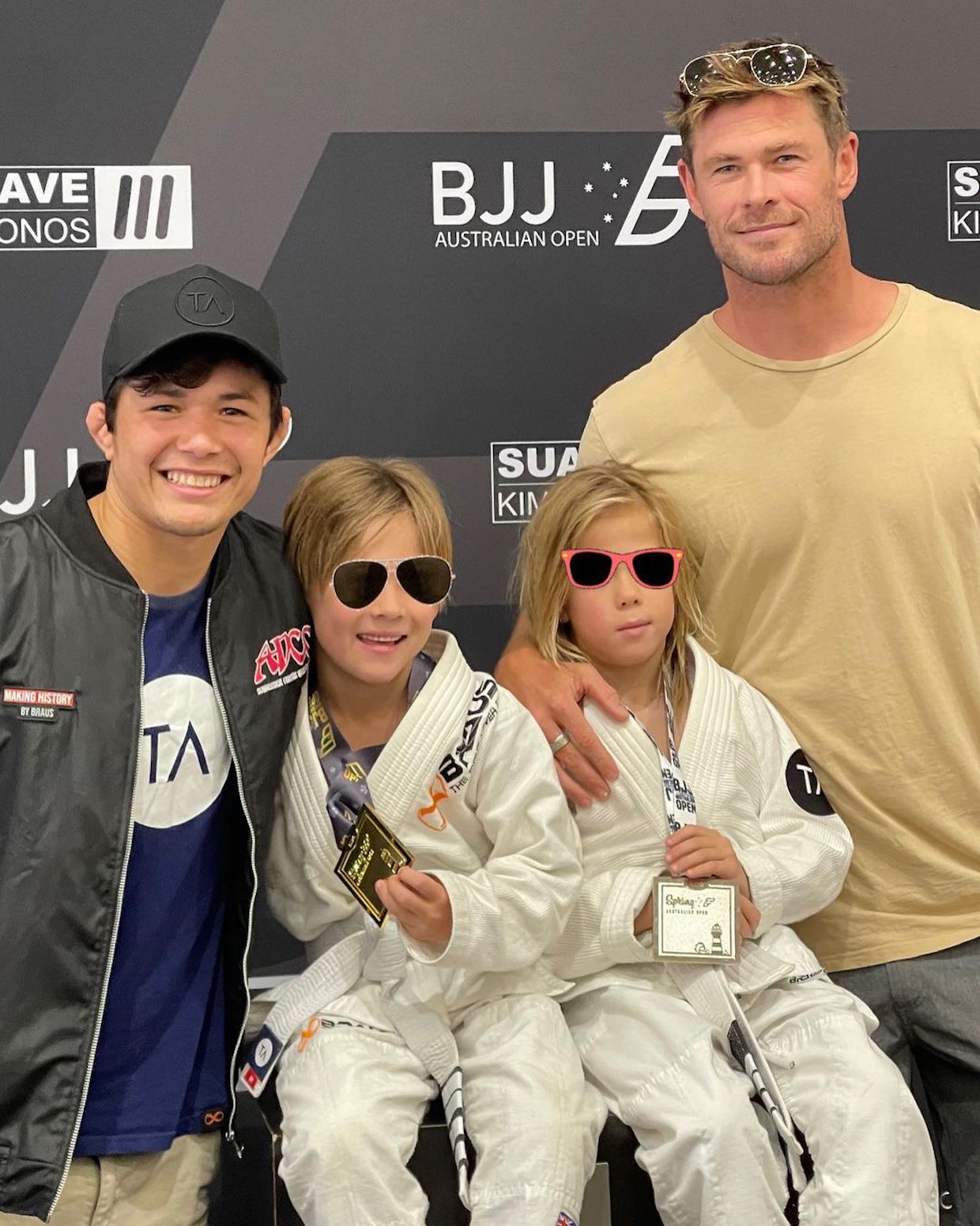 Chris Hemsworth, orgulloso de sus mellizos, tan deportistas como sus padres